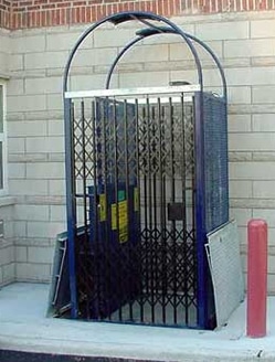 Giant Lift Material Lifts for Safe Transport of Heavy Goods - Day ...